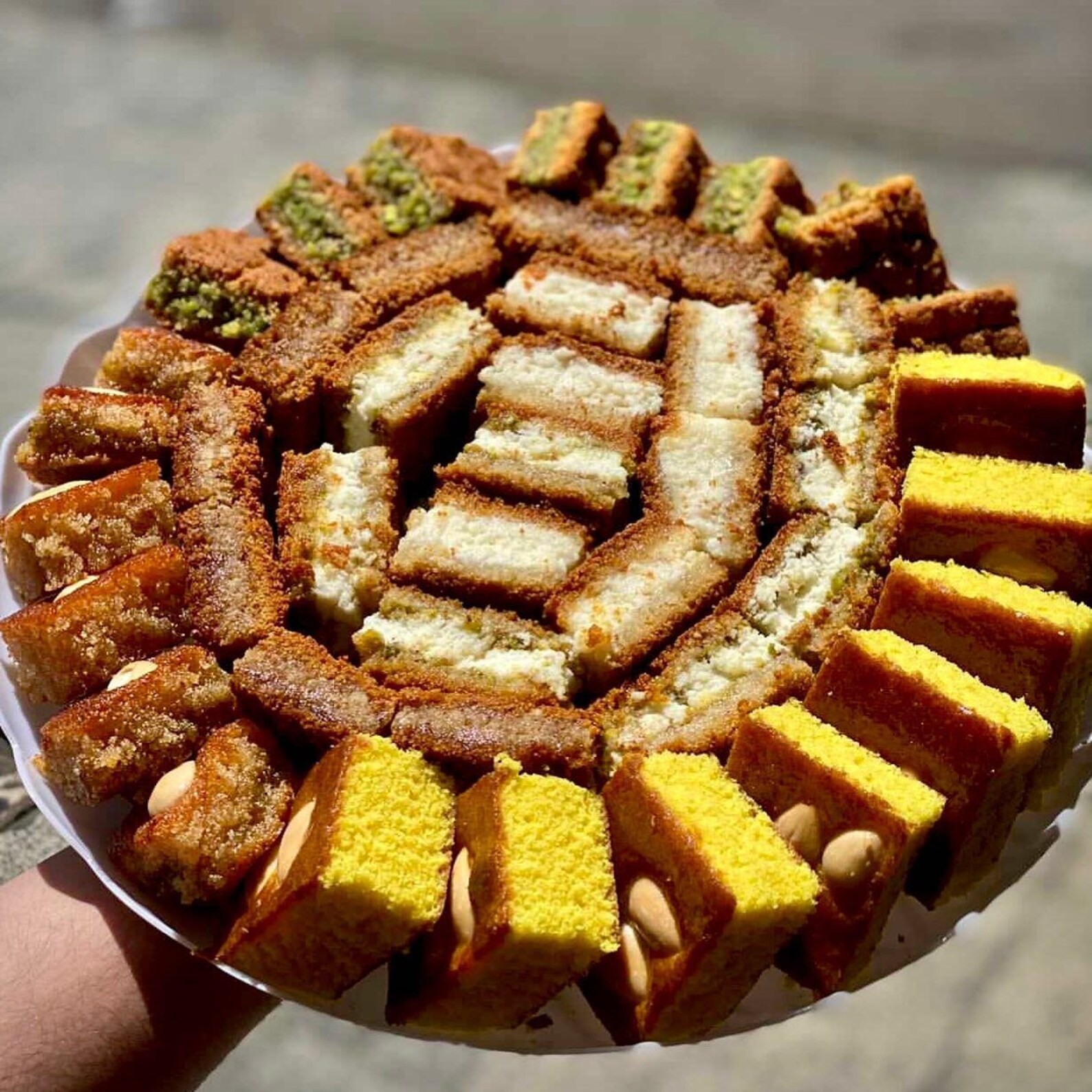Lebanese Authentic Sweets | Famous Arabic Dessert | Delivered With DHL ...