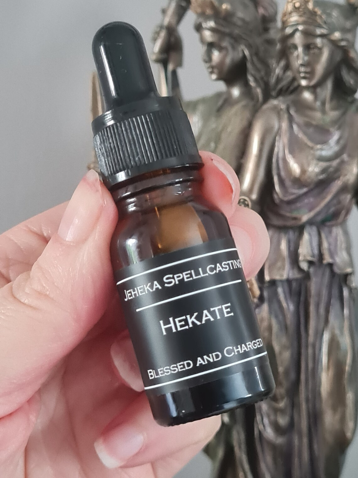 Hecate Oil Witchcraft Pagan Magic Oil - Etsy UK