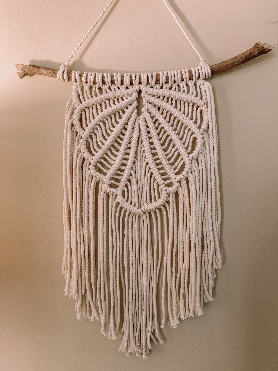 Macrame Seashell Wall Hanging - Etsy