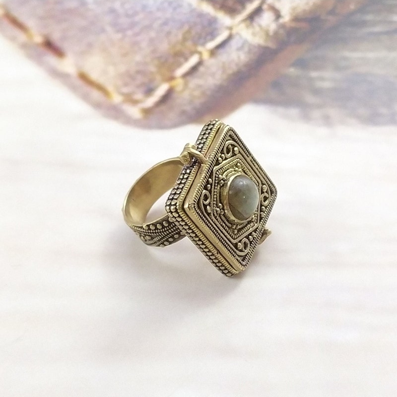 Poison Ring - Etsy