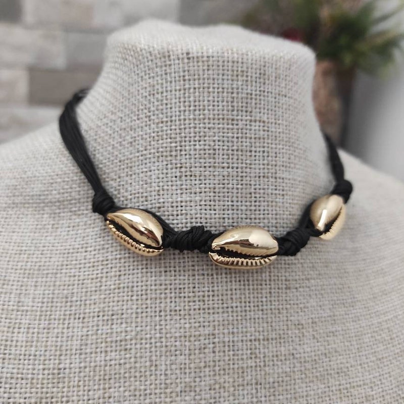 Gold Shell Necklace - Etsy