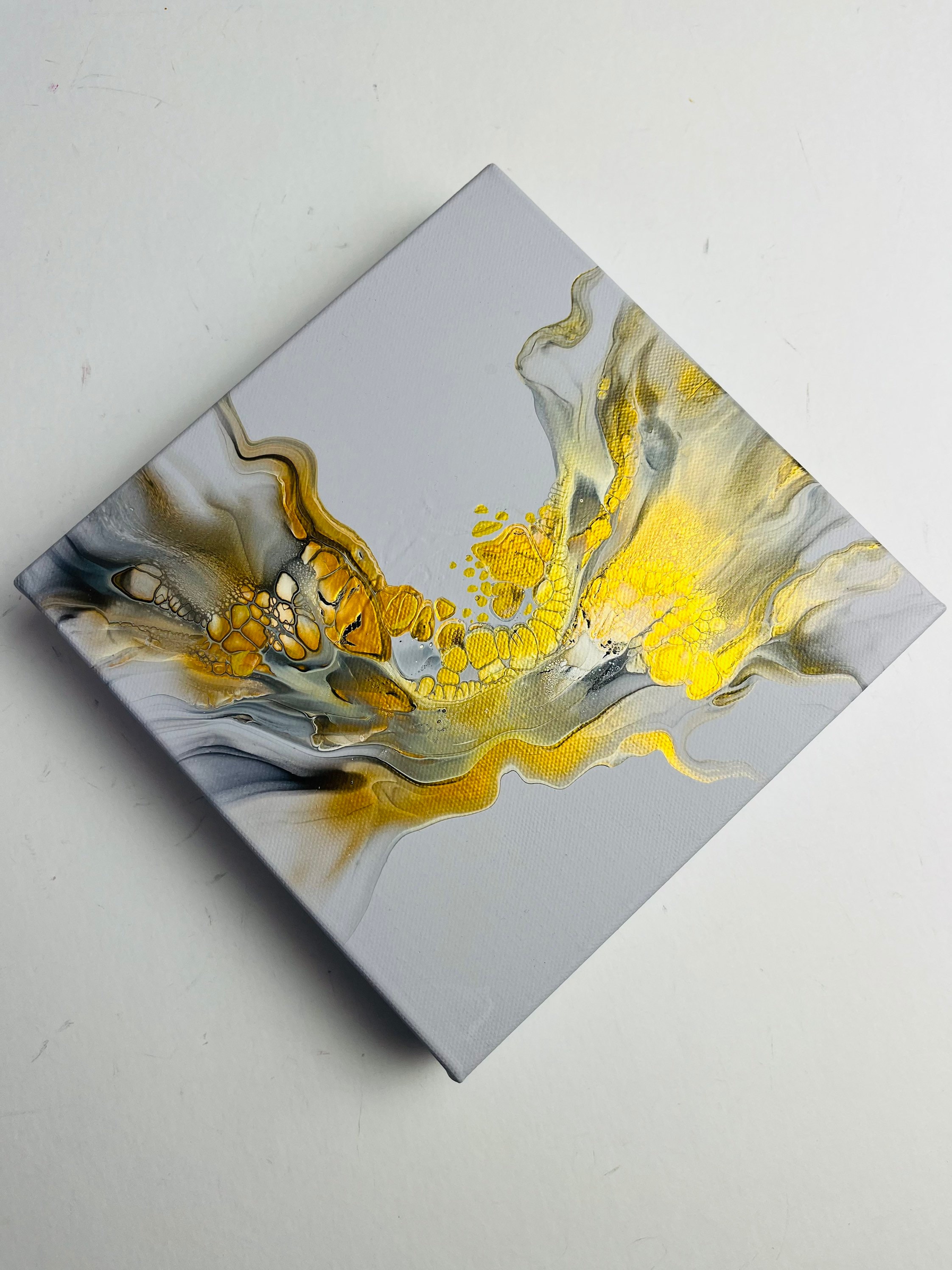 Delicate Acrylic Painting. Dutch Pour 20x20cm - Etsy