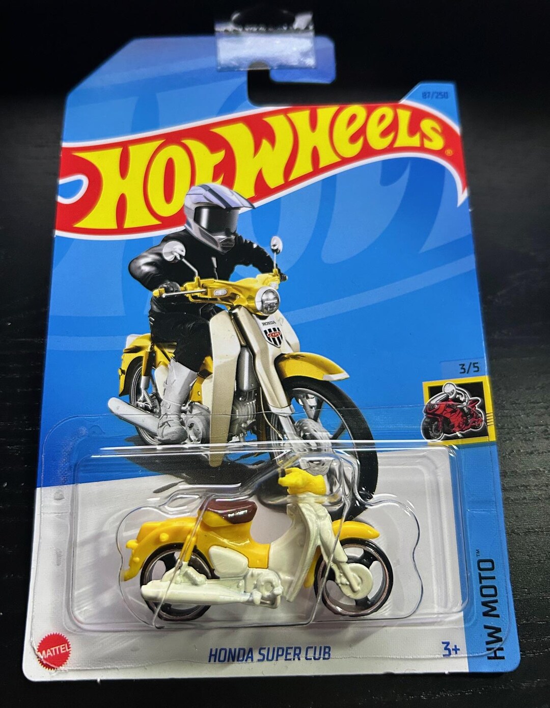 Hot Wheels Honda Super Cub- White and Yellow- Long Card-hard to Find ...