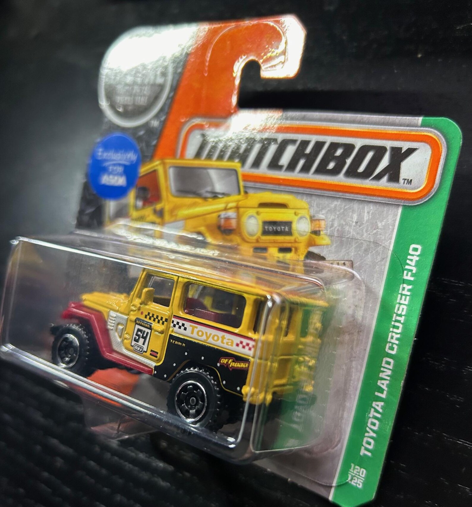 Matchbox 1968 Toyota Land Cruiser FJ40- Yellow With Brown Roof-short ...