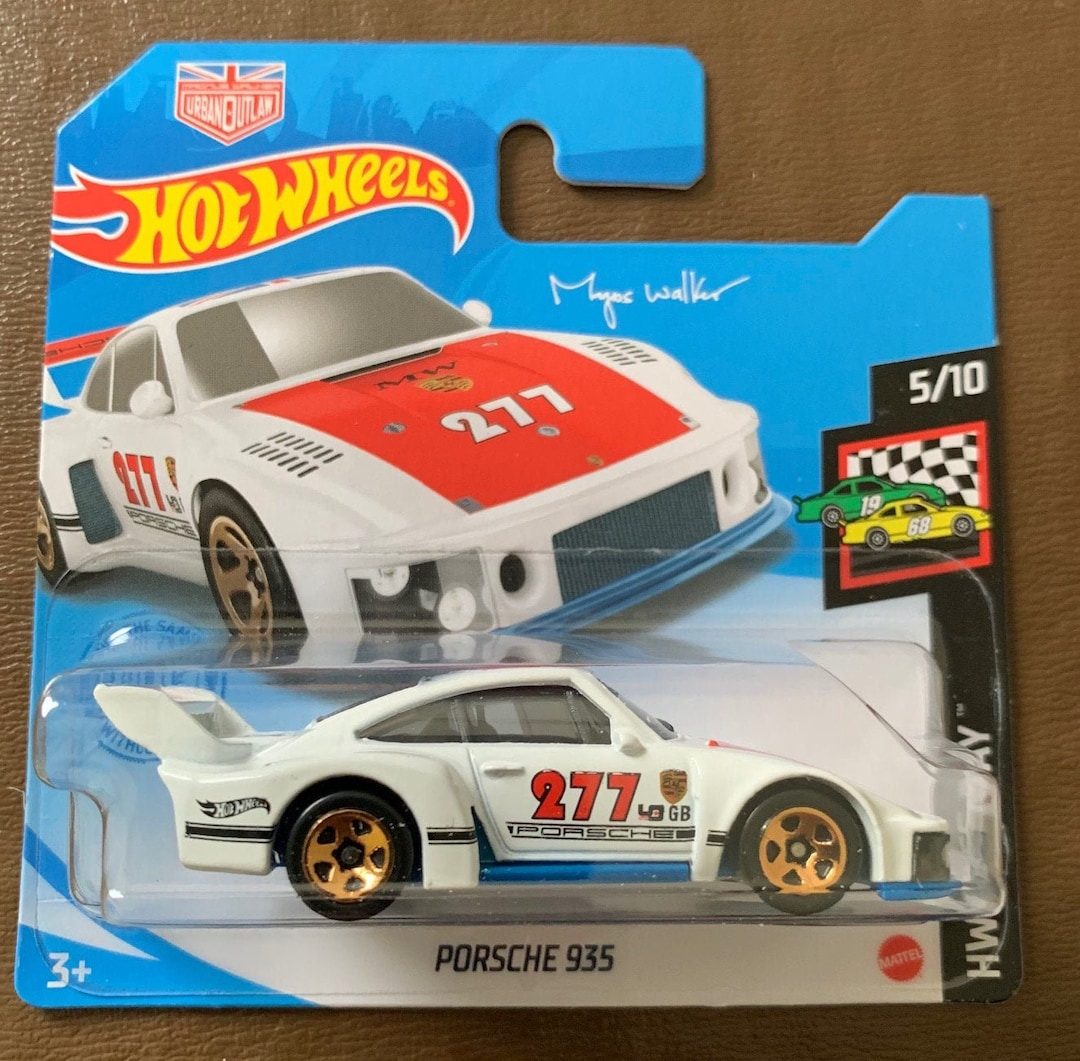 Hot Wheels Porsche 935-magnus Walker-white With Gold Wheels Short Card ...