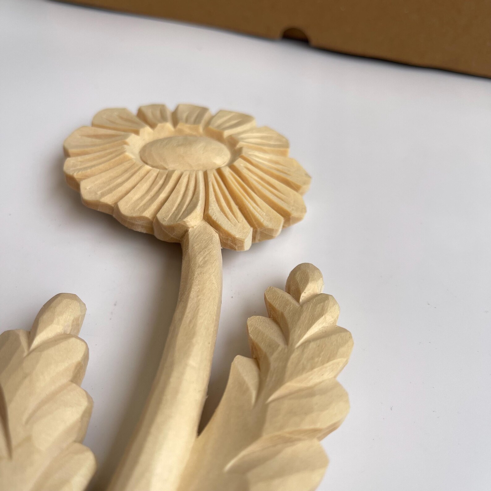 Daisy Wooden Small Flower, Daisy Wood Hand Carved, Spring Theme Wall ...