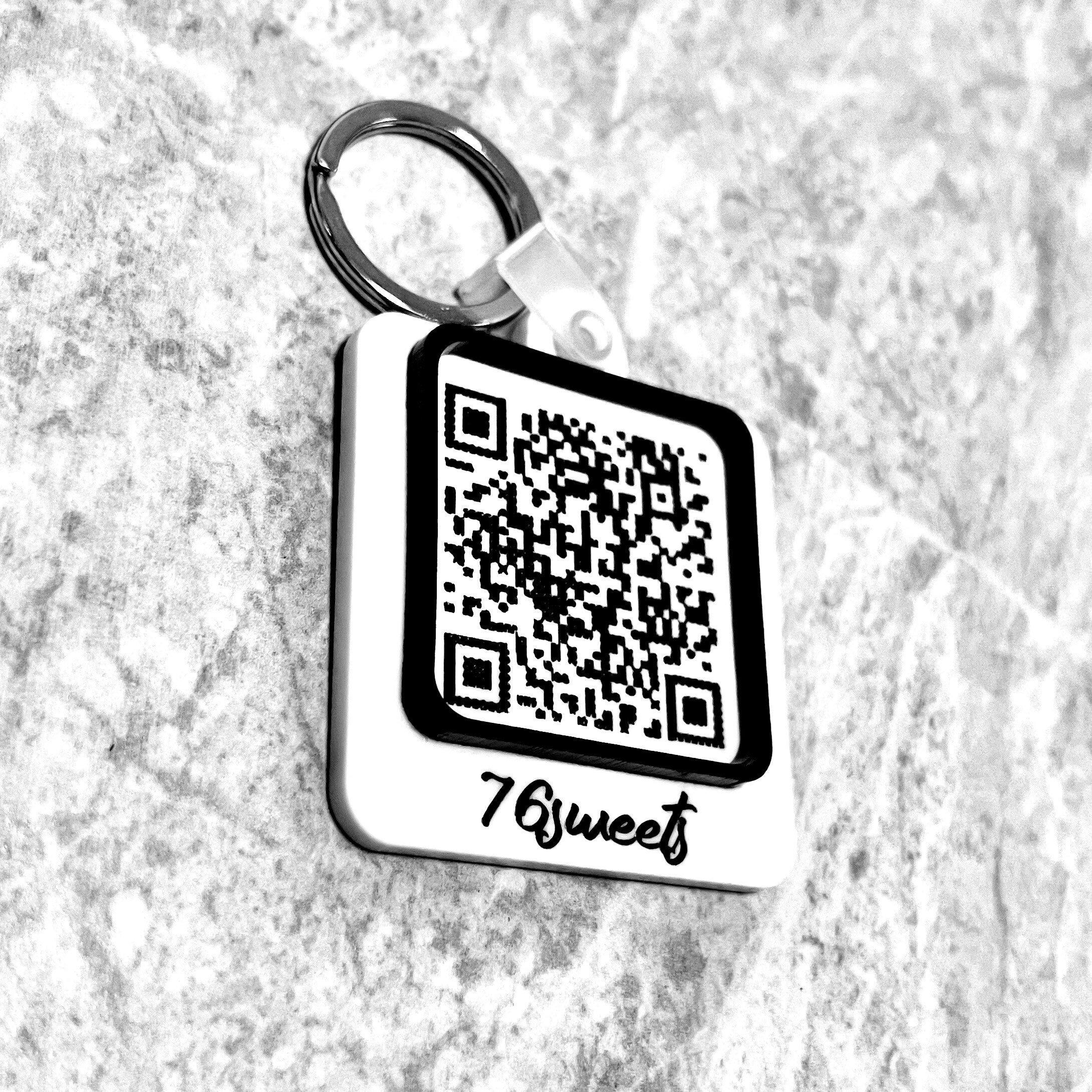 Scannable QR Code Keychain 3D Acrylic QR Code Scan to Pay Keychain ...