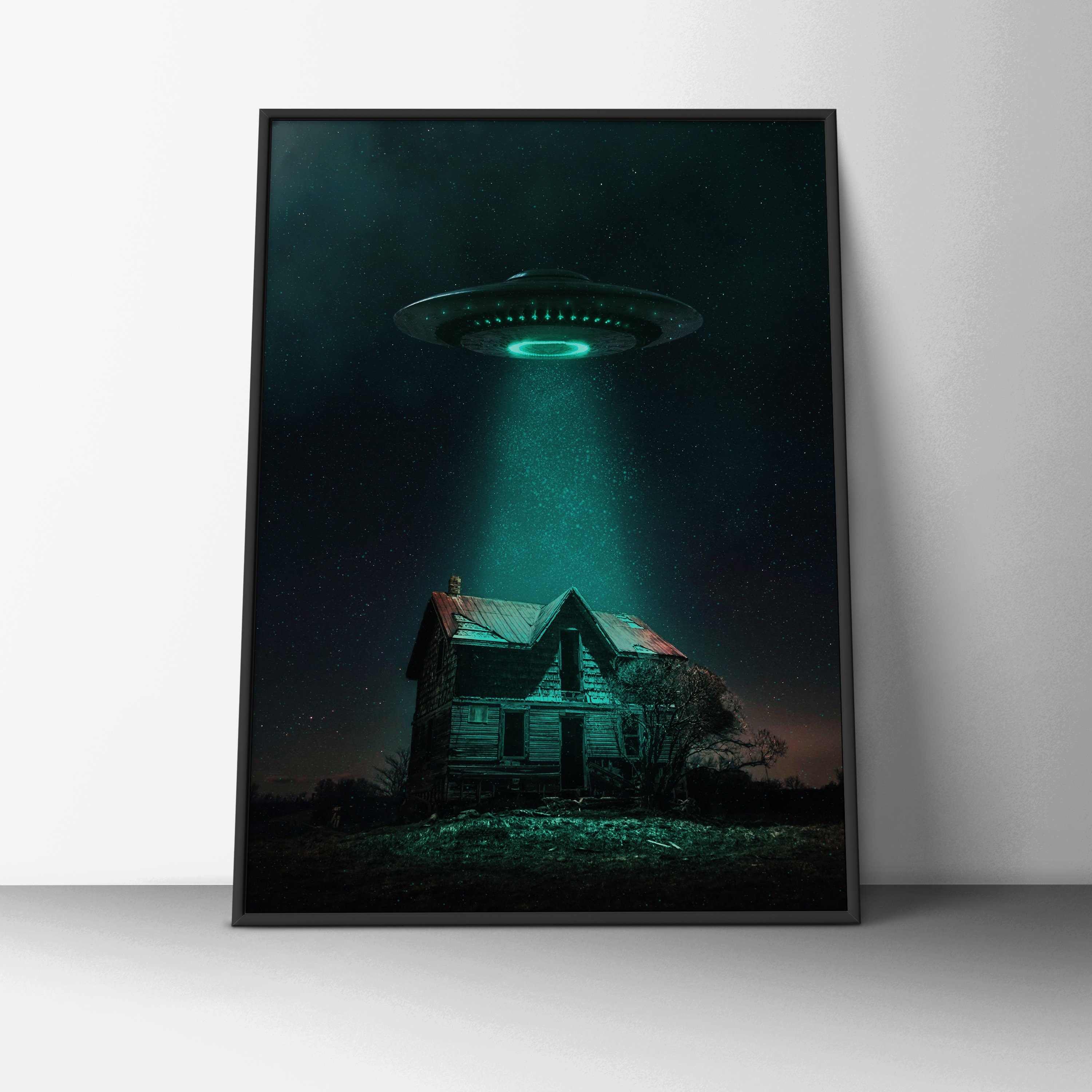 Alien UFO Print Alien Wall Art for Sci-fi Fans Conspiracy - Etsy