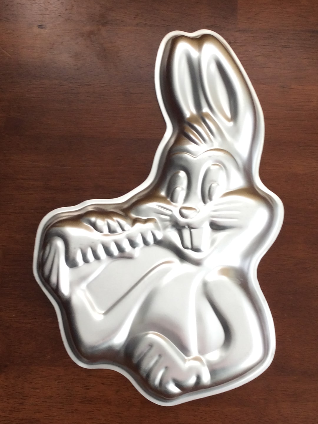 Vintage Wilton cake pan, 1978 Bugs Bunny 502-7598, theme cake pans ...