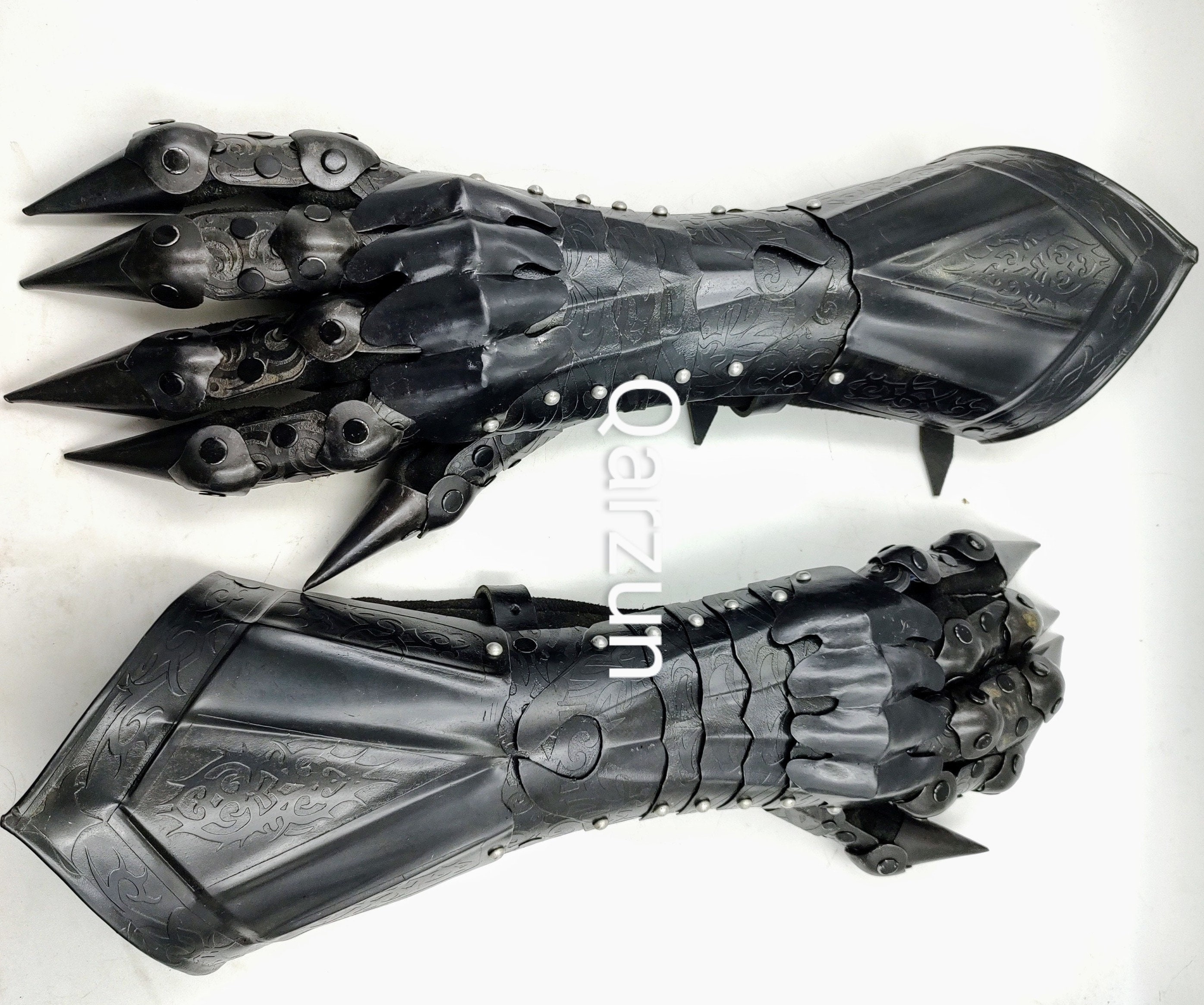 Medieval Claw Gauntlets