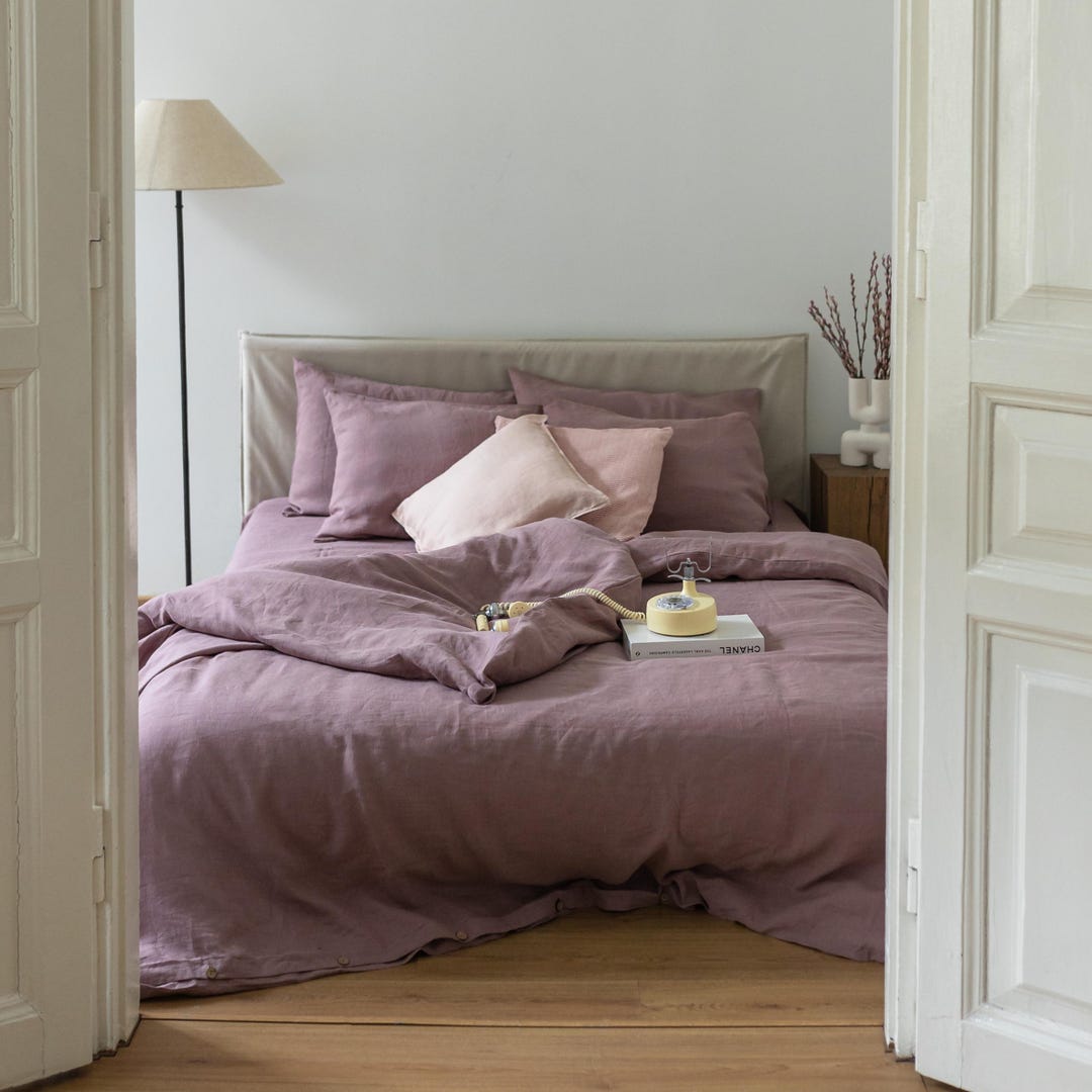 Linen Bedding Set in Woodrose Color: 1 Duvet Cover and 2 Pillowcases ...