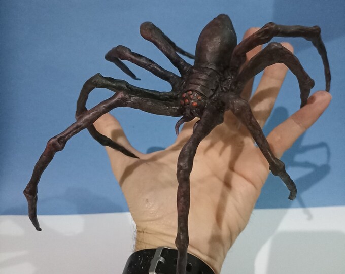 Giant Spider. Spiders, Spider Sculptures, Arachnids, Spider Figures ...