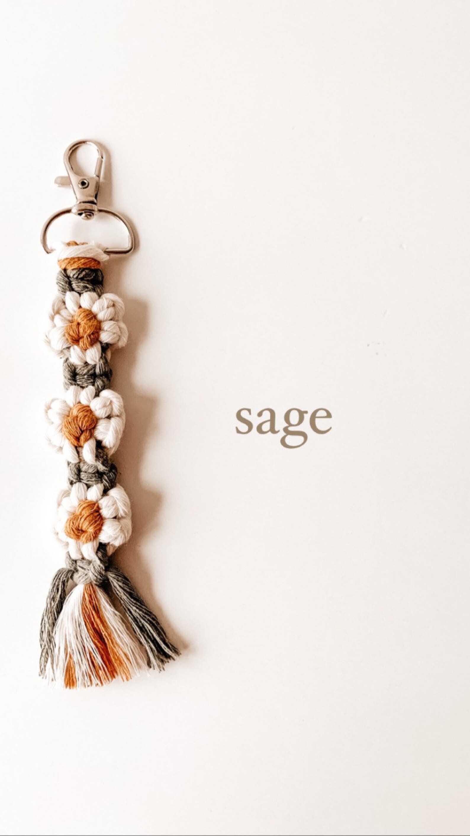 Macrame Daisy Keychain - Etsy