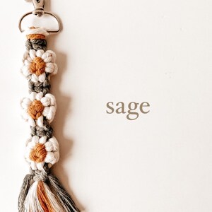 Macrame Daisy Keychain - Etsy