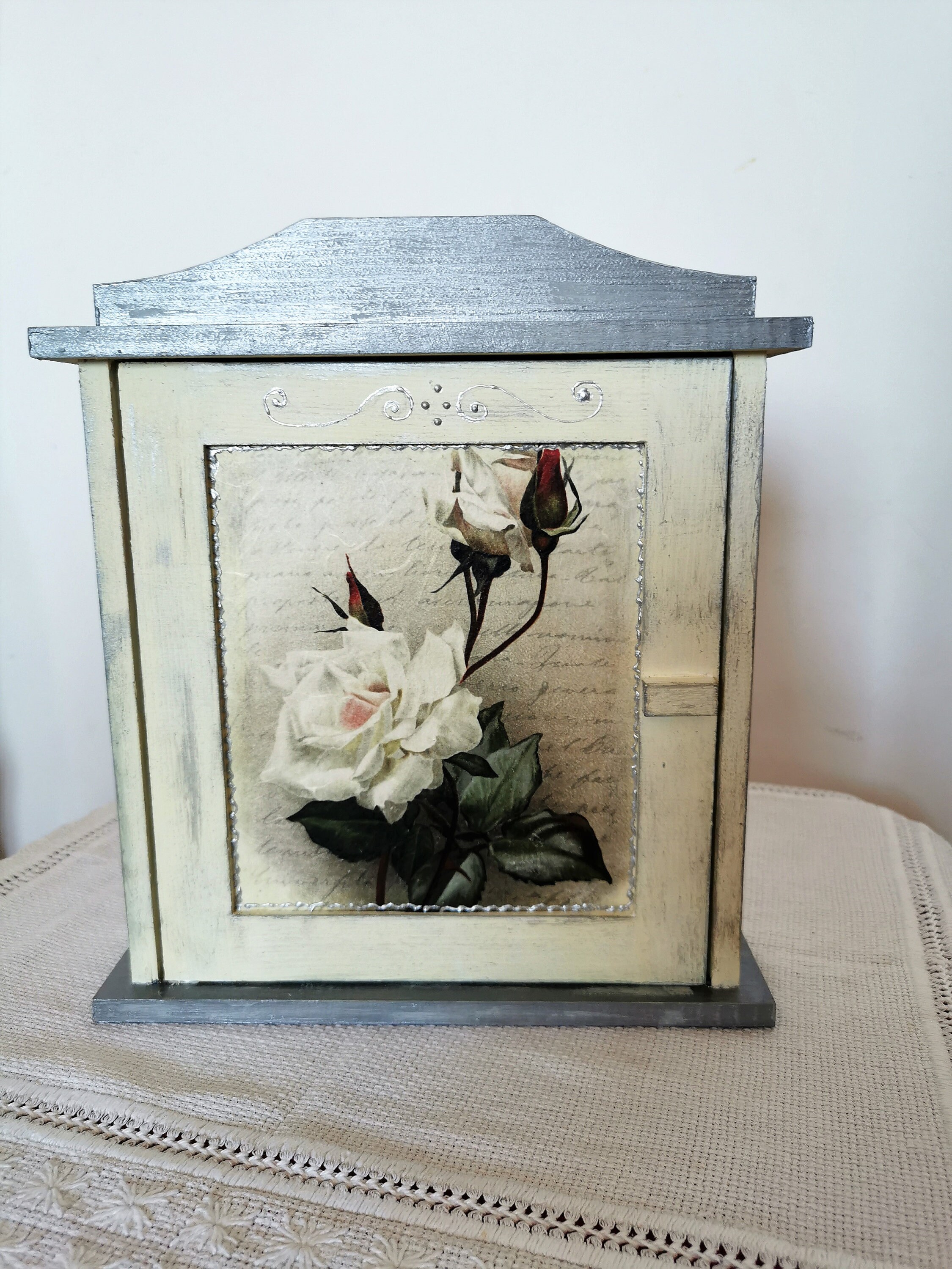 Wooden Key Box handmade decorated | Etsy