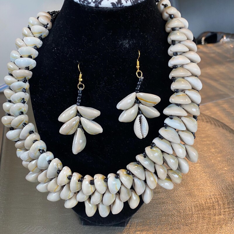 Cowrie Necklace - Etsy