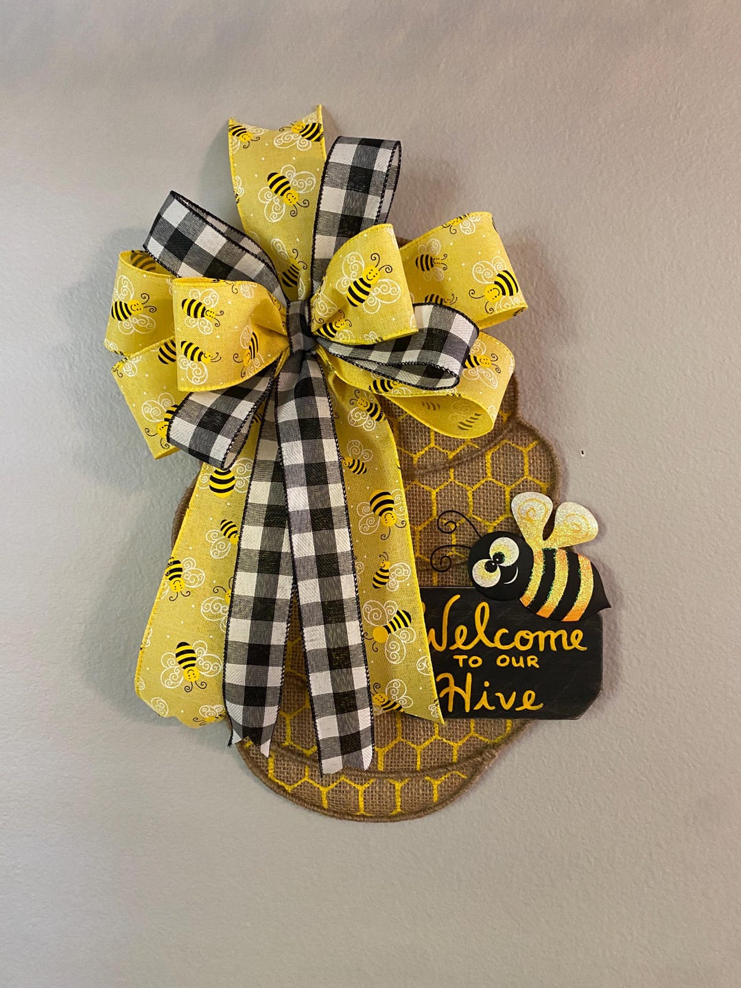 Gorgeous Bee and Beehive Door Wall Decor Hanging With Bow, Burlap, and ...
