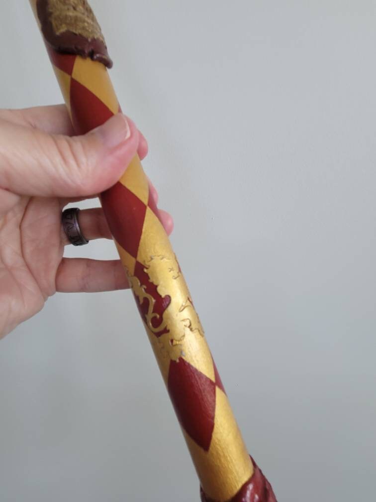 Harry Potter Inspired House Wand: Gryffindor - Etsy