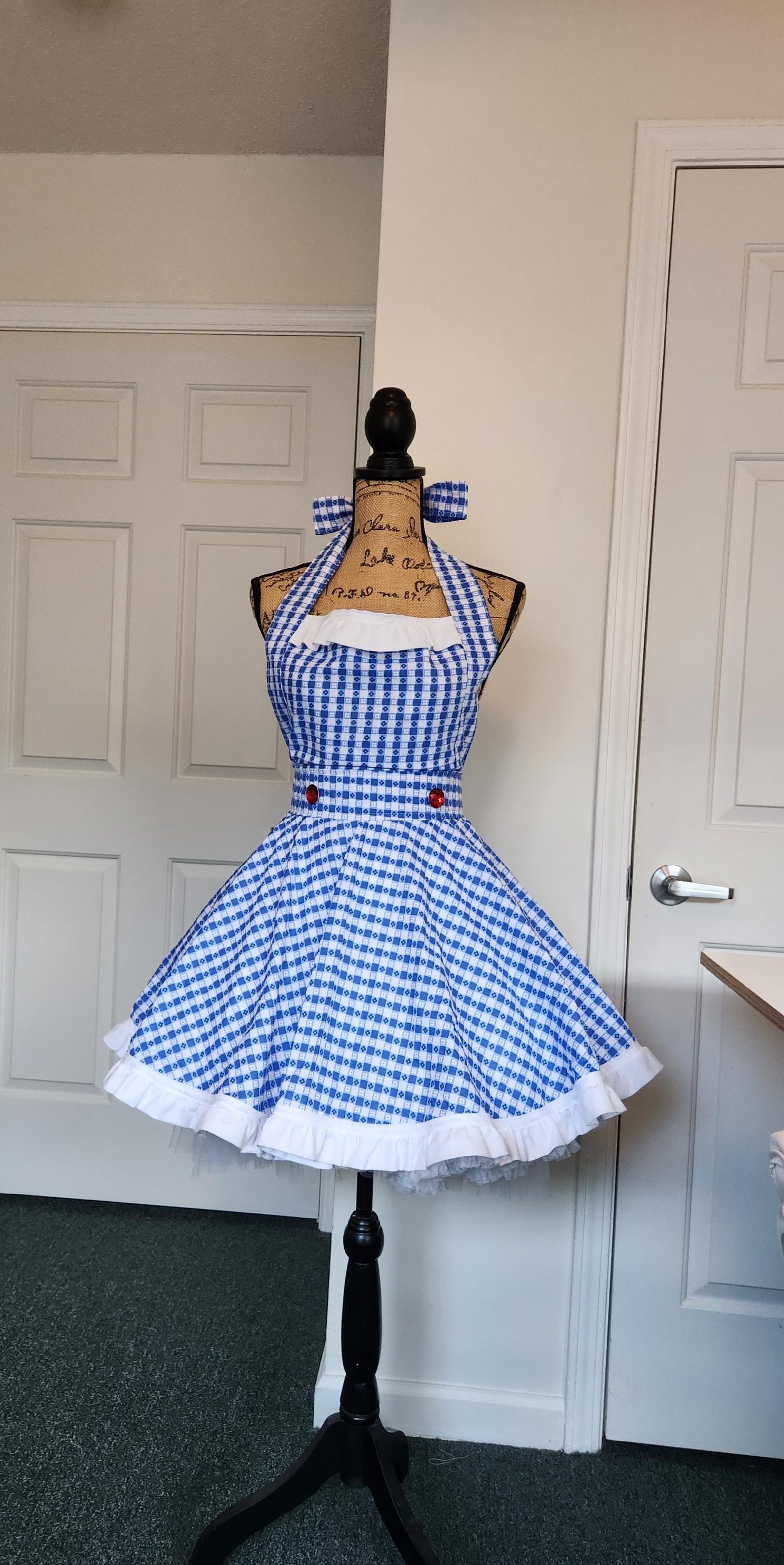 Dorothy Cosplay Apron With Ruby Red Glass Buttons. - Etsy