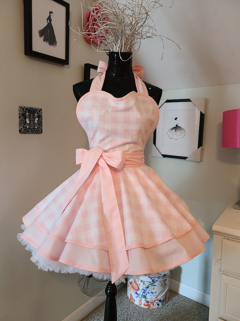 Retro Style Apron in Pale Pink and White Check - Etsy