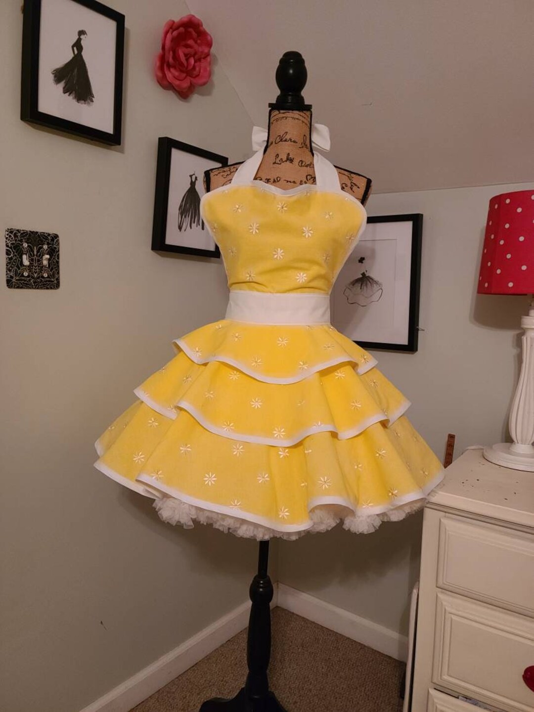 Yellow Retro Style Hostess Apron With Embroidered Daises - Etsy
