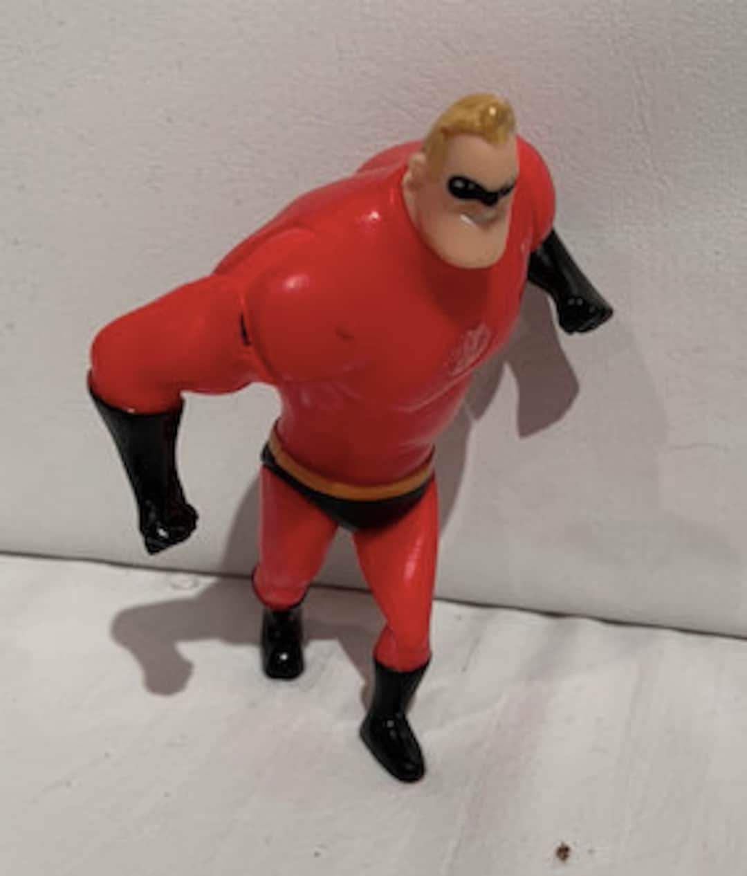 Vintage Mr. Incredible Figure – Pixar Collectible, Posable Arms - Etsy