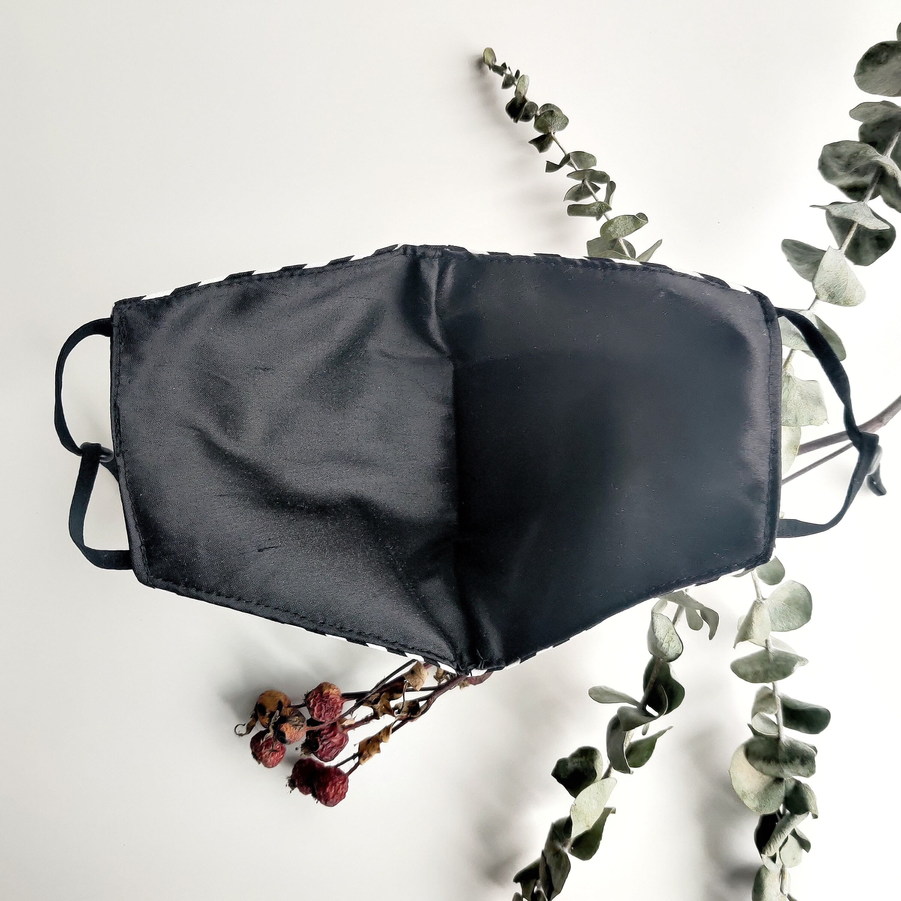 Four assorted face masks with three layers Full coverage face masks ...