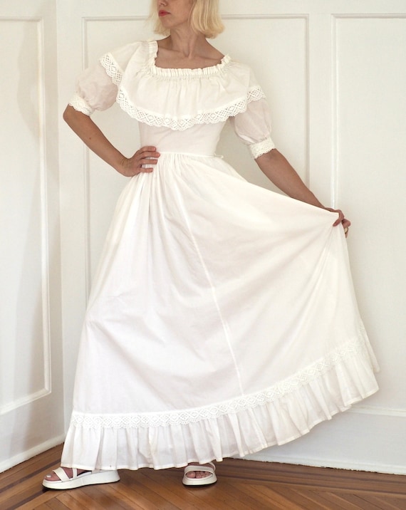 LAURA ASHLEY Vintage Off-shoulder Maxi Dress with Poc… - Gem