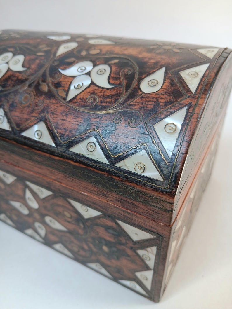 Oval Inlaid Khatam Marquetry Box With Red Ruched Velvet Lining - Etsy