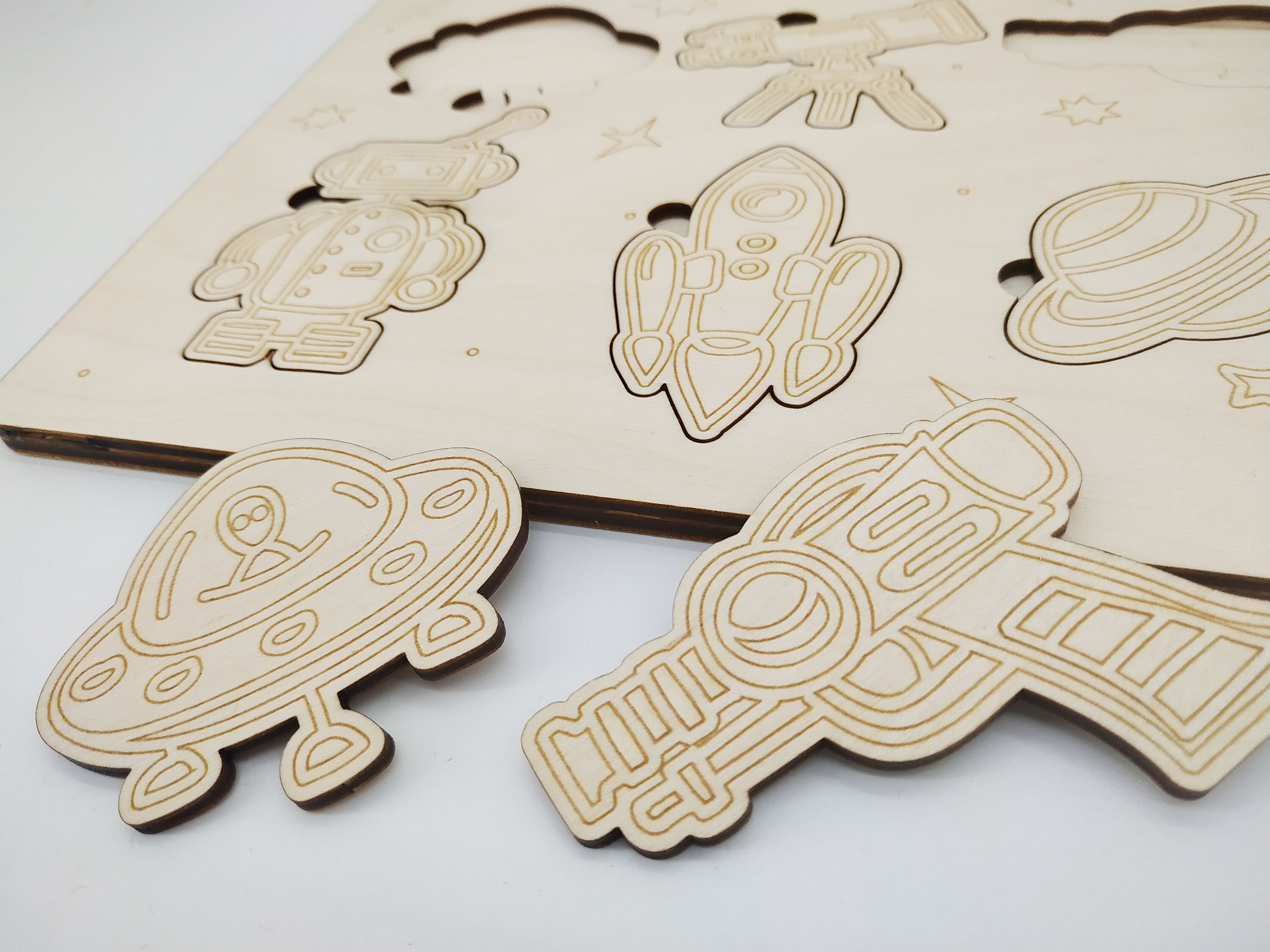 Wooden Space Aliens Puzzle, Educational Shape Puzzle Montessori Toy ...