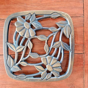 Vintage Brass Floral Trivet, Wall Hanging, Princess House Daisy Flower ...