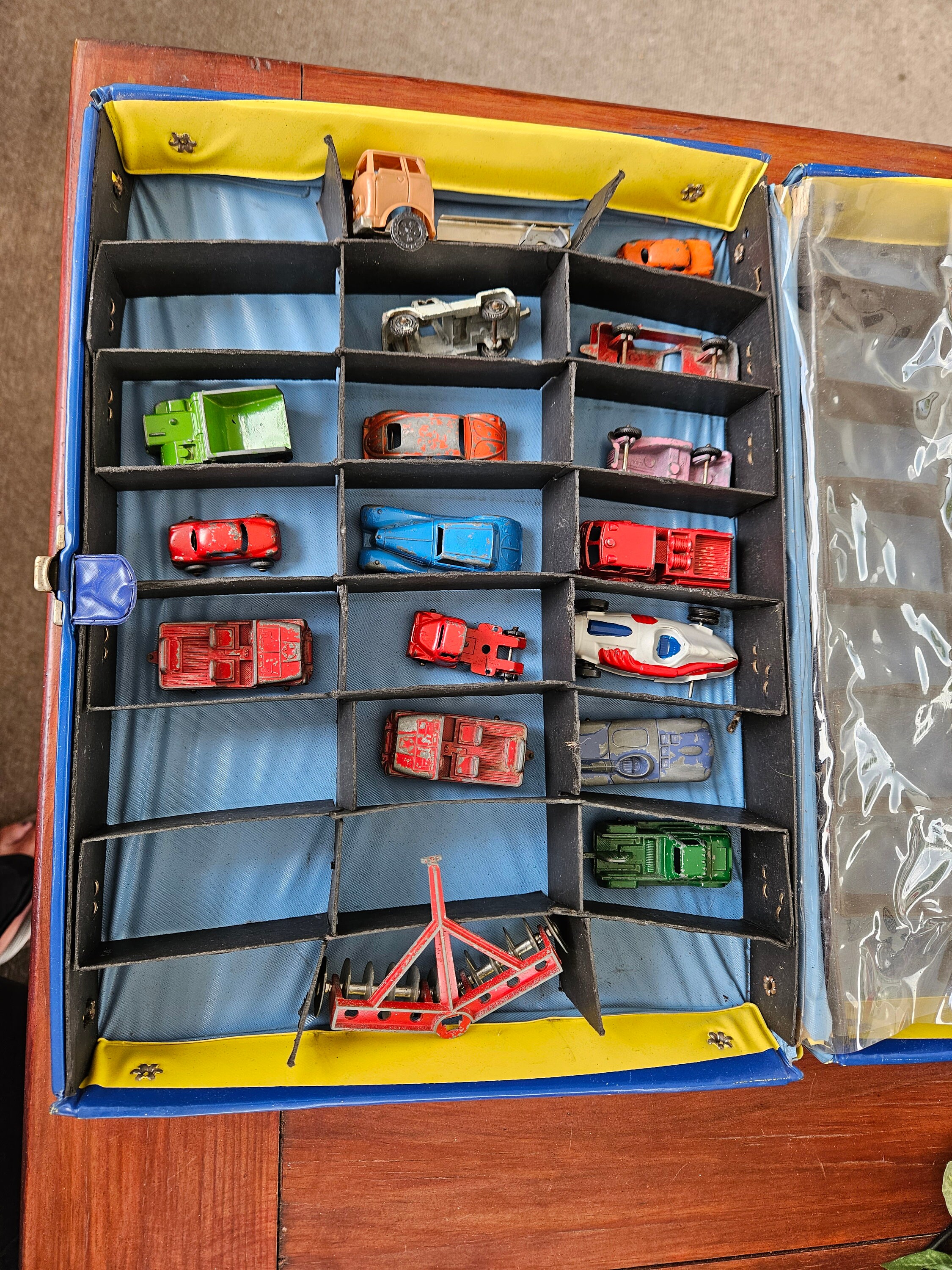 Vintage Matchbox Collector's Case 1966 With Cars - Etsy