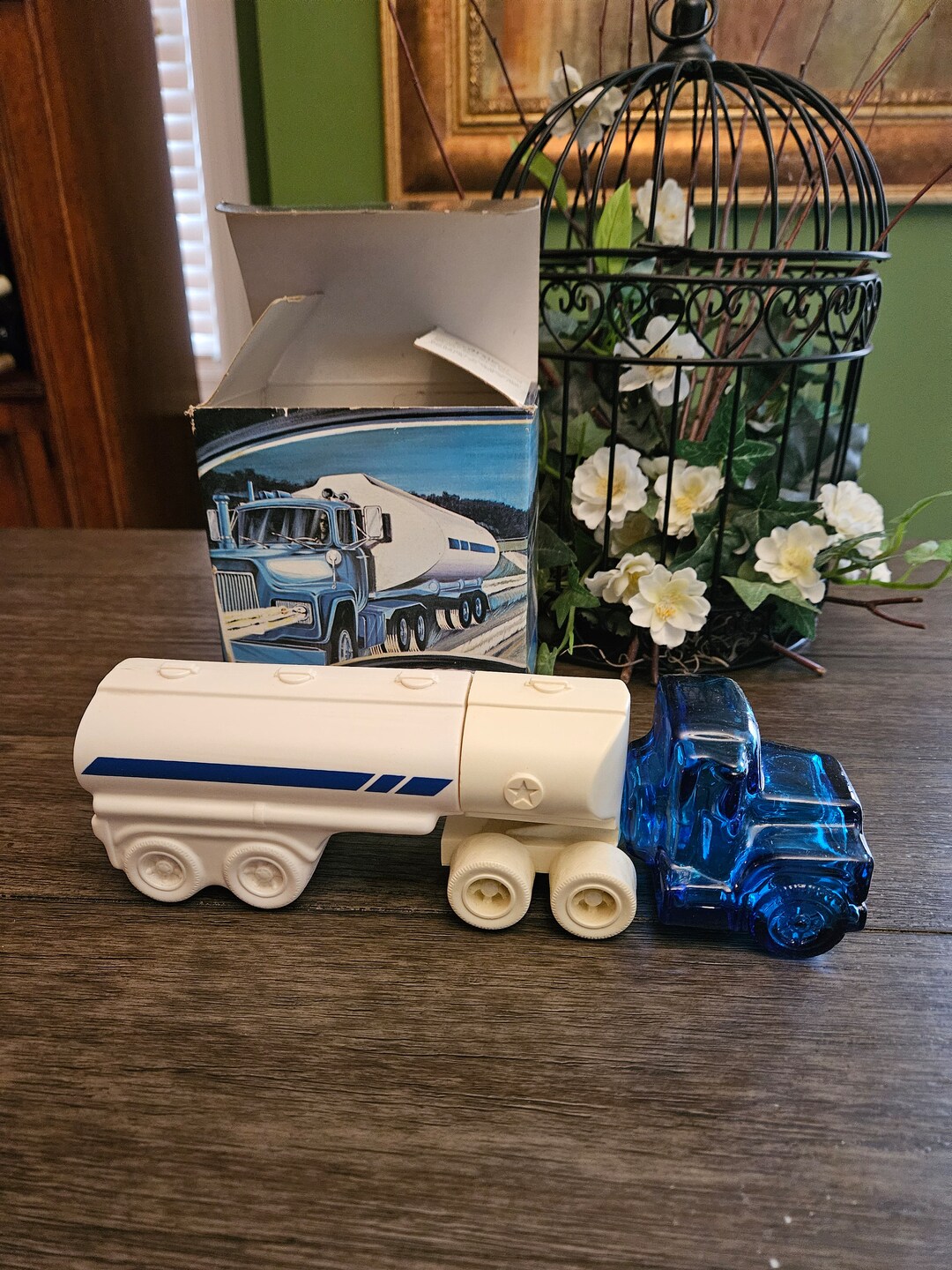 Vintage AVON Big Rig Bottle Deep Woods Aftershave Talc Original Box - Etsy