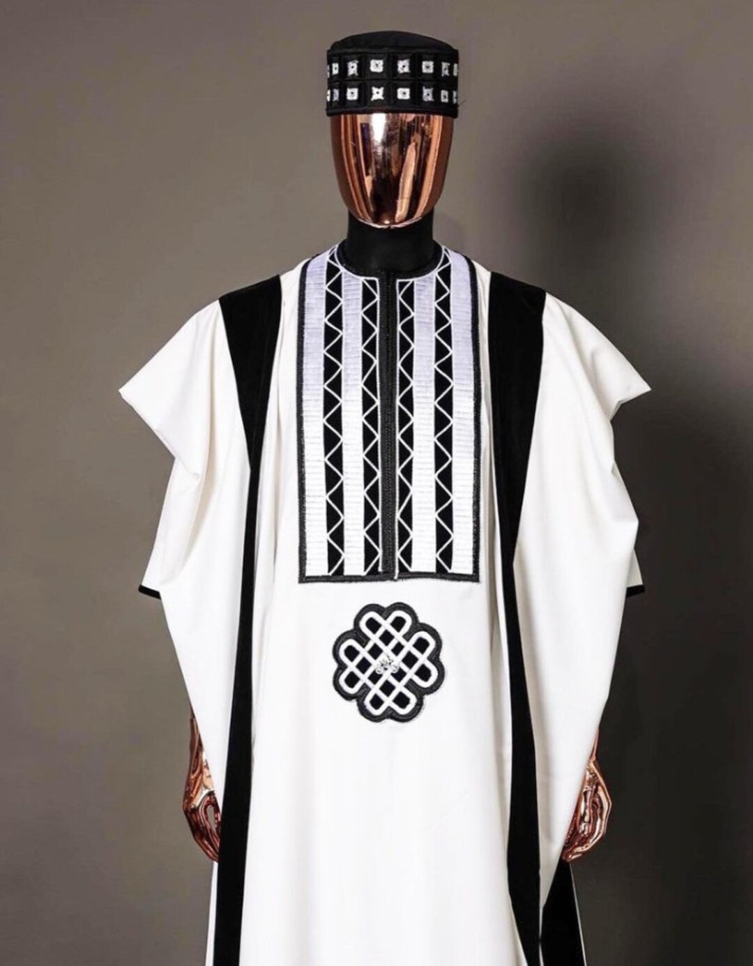 Handmade African Agbada: Black & White Wedding Suit, Groomsmen Outfit ...
