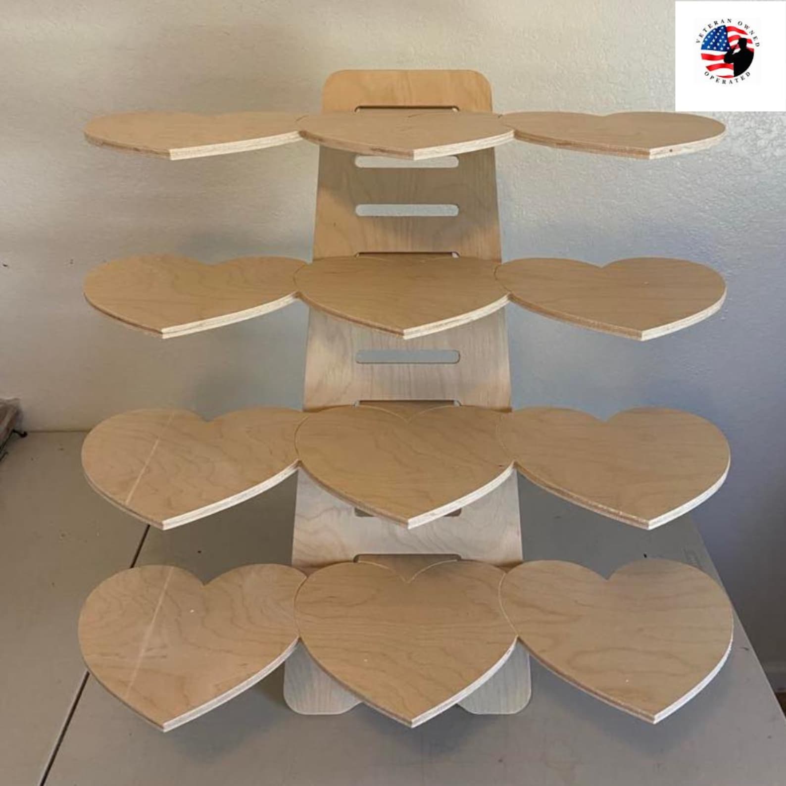 Portable Countertop Retail Vendor Display With 4 Heart-shaped Shelves ...