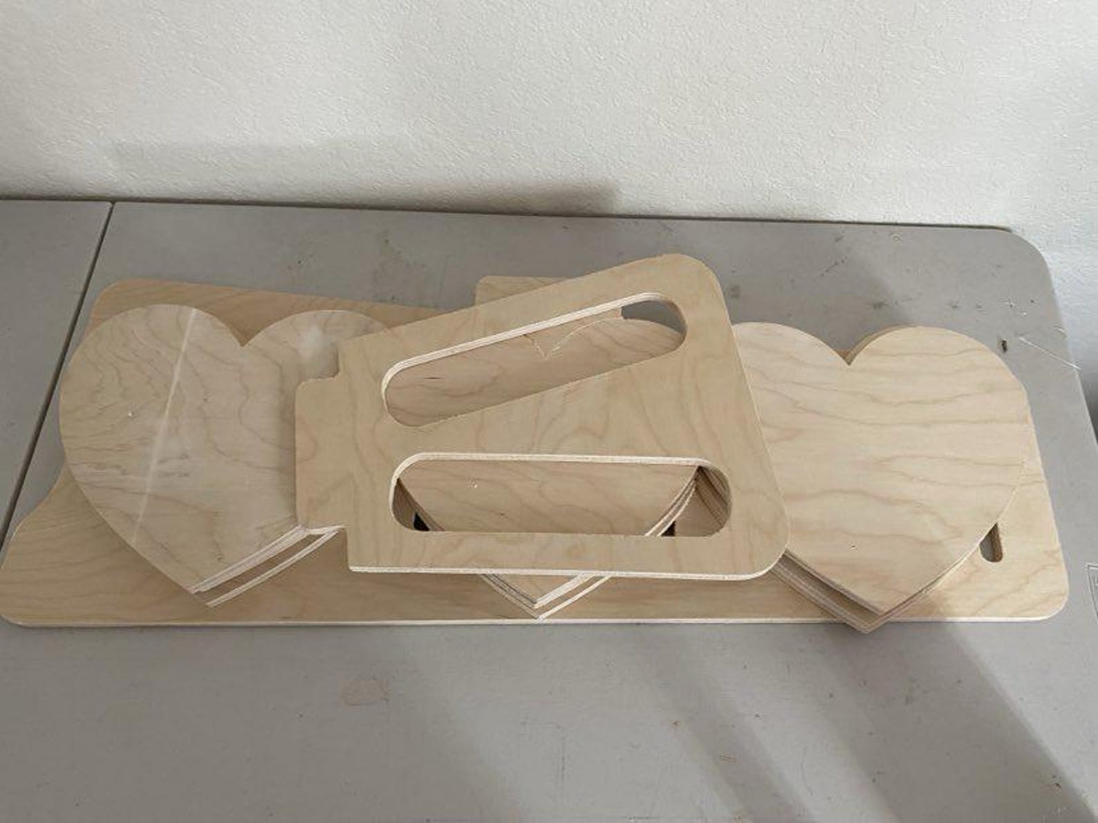 Portable Countertop Retail Vendor Display With 4 Heart-shaped Shelves ...