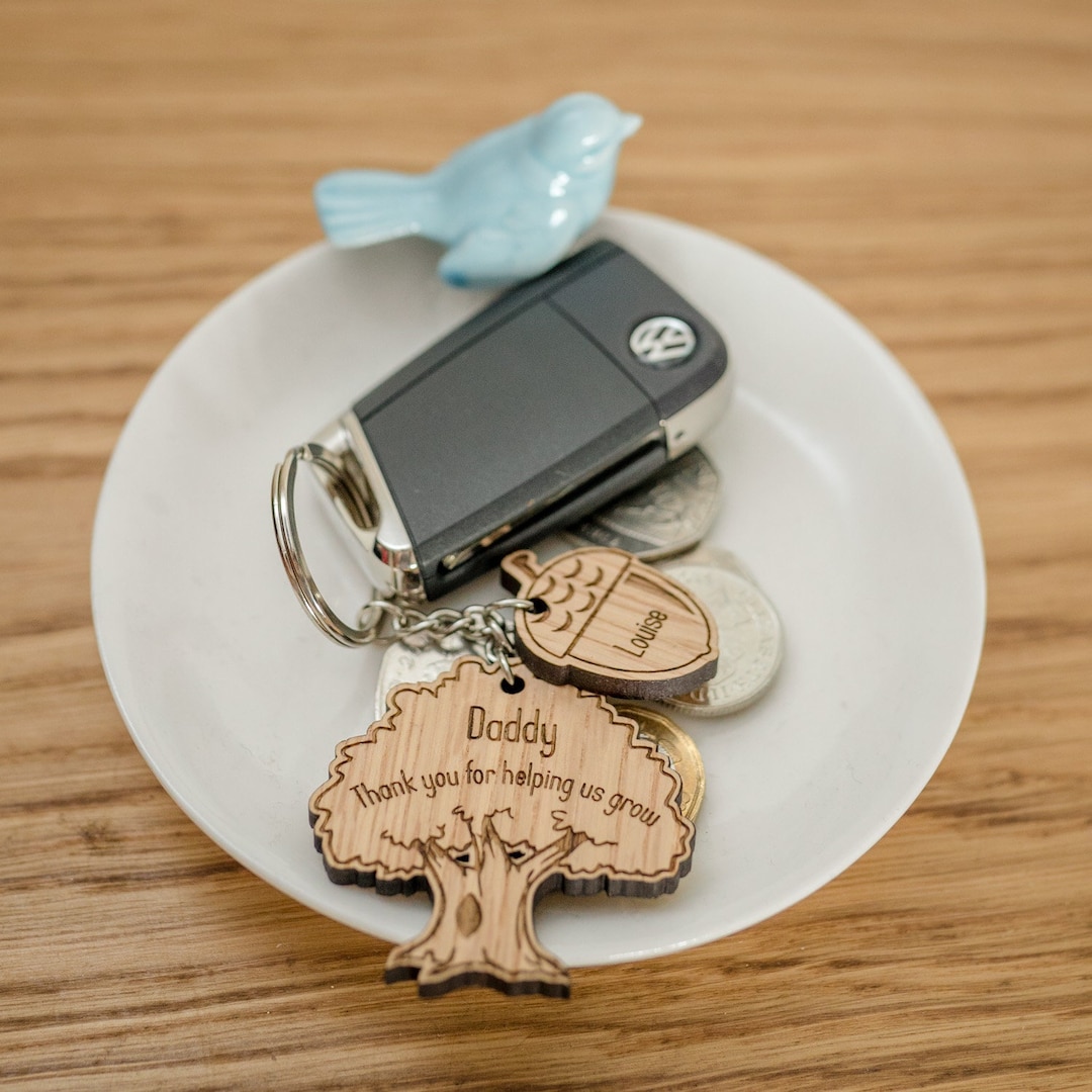 Personalised Oak Tree Parent & Child With Acorn Charm Keyring (wooden ...
