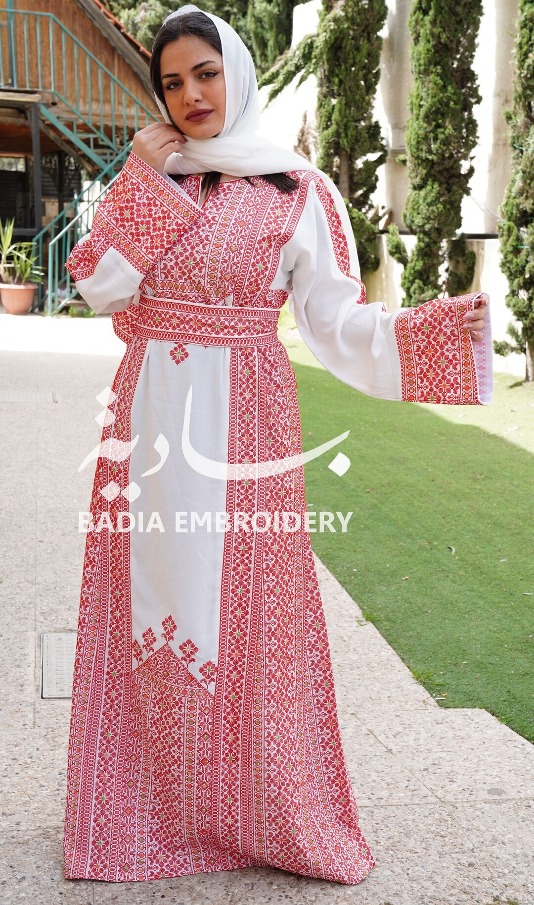 Elegant Palestinian Jordanian Thobe Dress / Palestineian Embroidery ...
