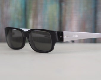 Oakley Minute 2.0 Early Y2k Sporty Wrap Avant Garde Acetate Oakley Minute 2.0 Early Y2k Sporty Wrap Avant Garde Acetate
