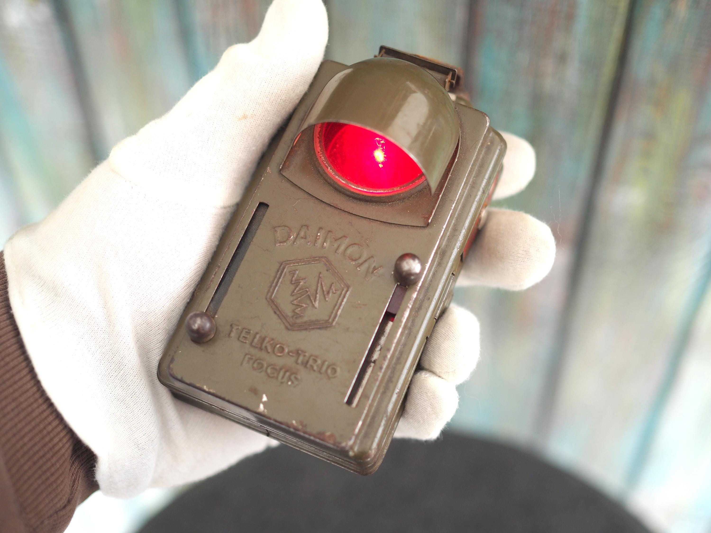 Ww2 flashlight store