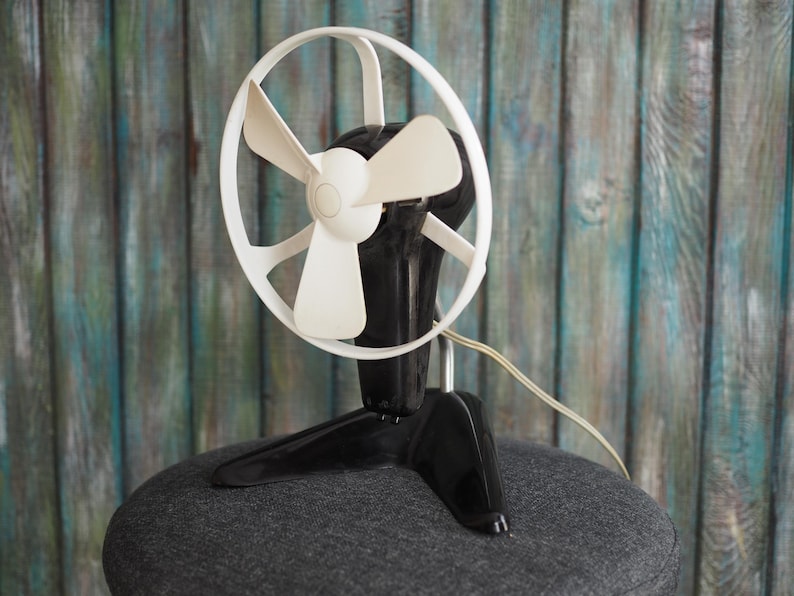 Mid-century Modern Black Bakelite Desk Fan | 1960s Electric Table Fan ...