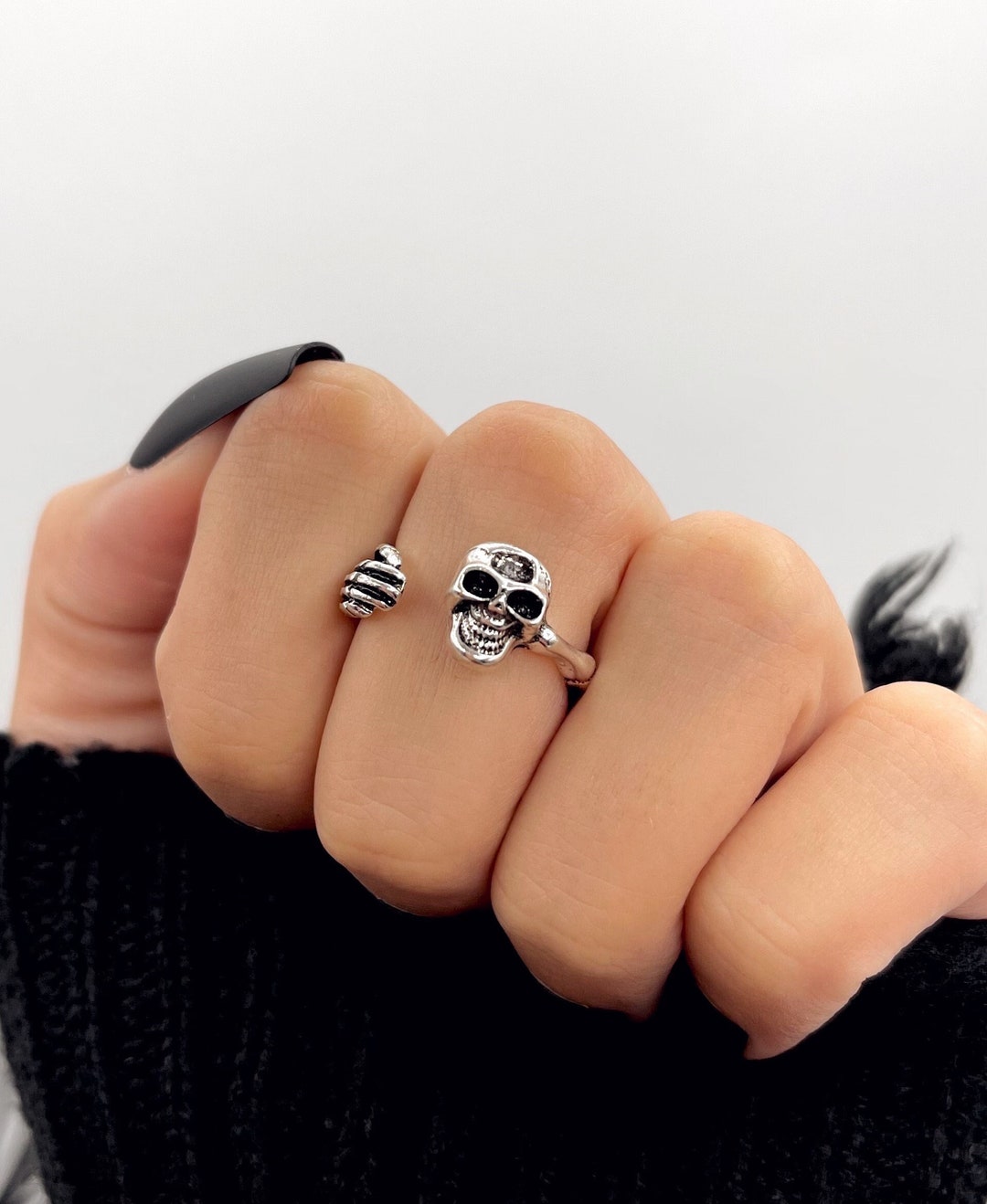 Skull Ring Goth Jewelry Skeleton Claw Ring for Boo Basket Goth Hug Ring ...