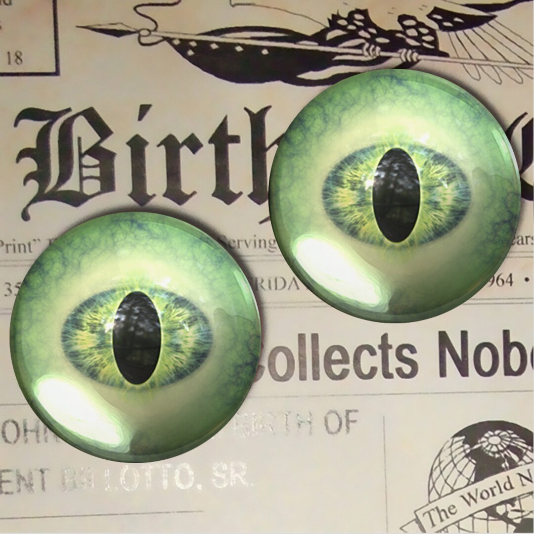 Green Alien Eyes Realistic Glass Sci-fi Monster Creature Taxidermy ...