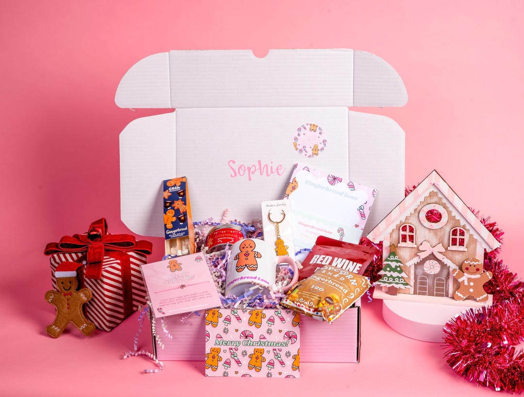 THE ULTIMATE GINGERBREAD Lane | Christmas Hamper | Christmas Gift ...