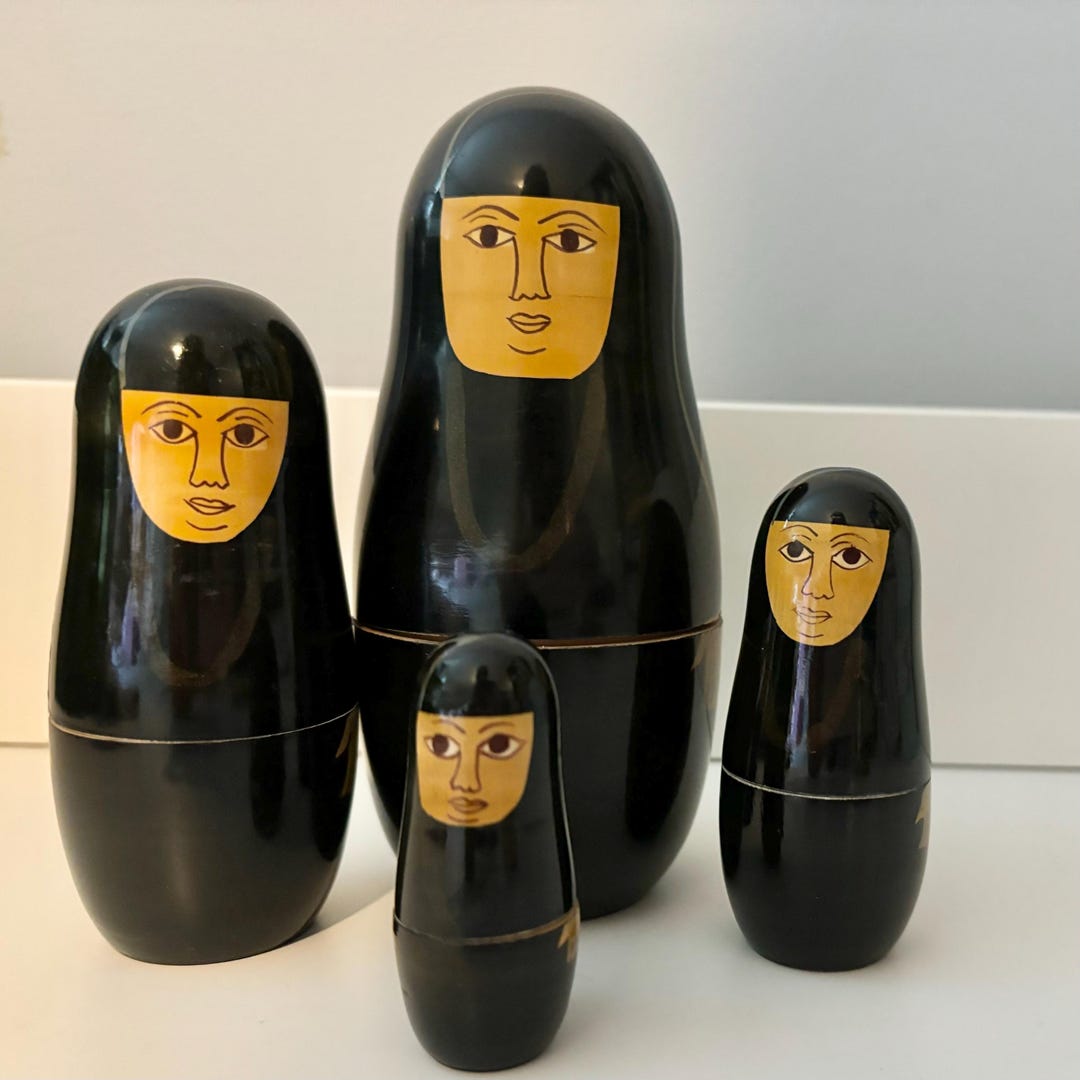 Vintage Russian Nesting Dolls Set of 4 / Vtg Matryoshka Dolls Russia ...