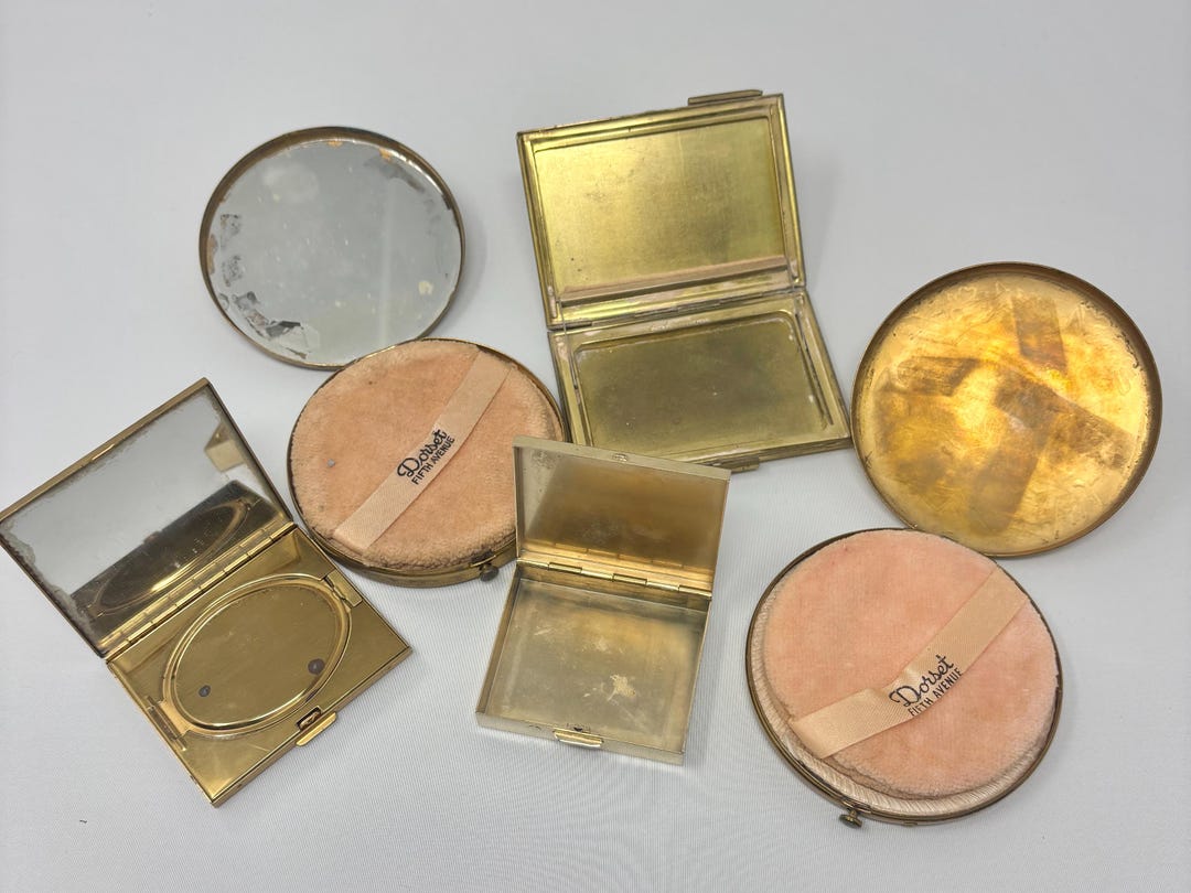 Vintage Brass Compact / Pick a Compact Vintage Makeup Compact Vtg Brass ...