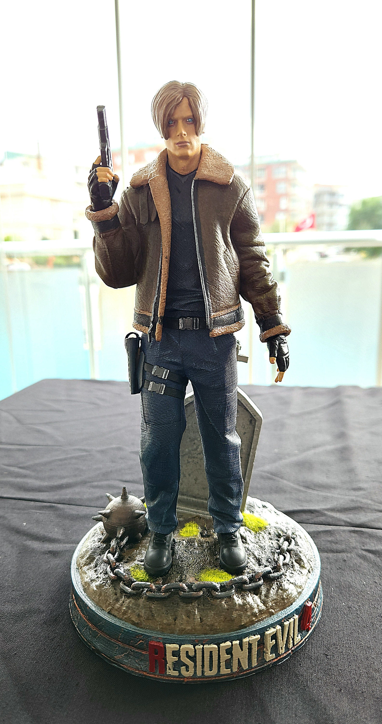 Resident Evil 4 Leon 3D Printed Statue | Collectible Statue | Gift ...