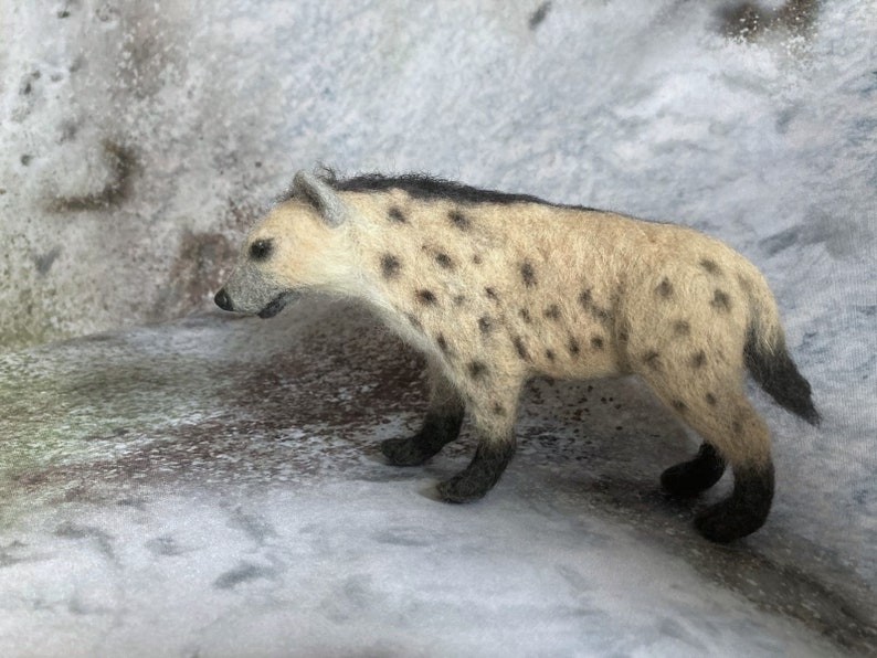 Cave Hyena Replica Crocuta Spelaea Ice Age Spotted Hyeana Model ...