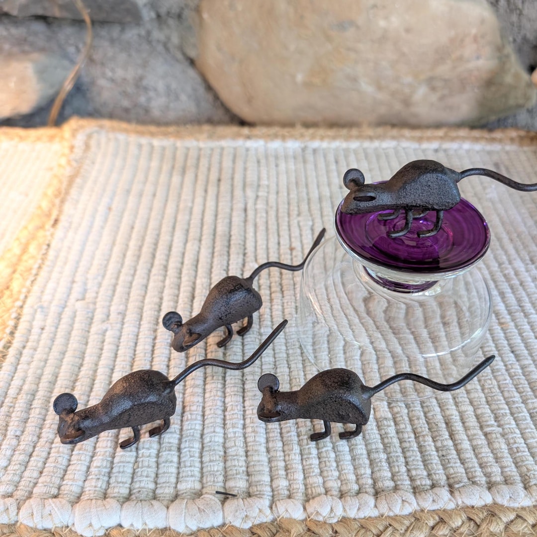 Vintage Iron Mouse Paperweight – Long-tailed Rustic Folk Art – 4.5" X 1 ...