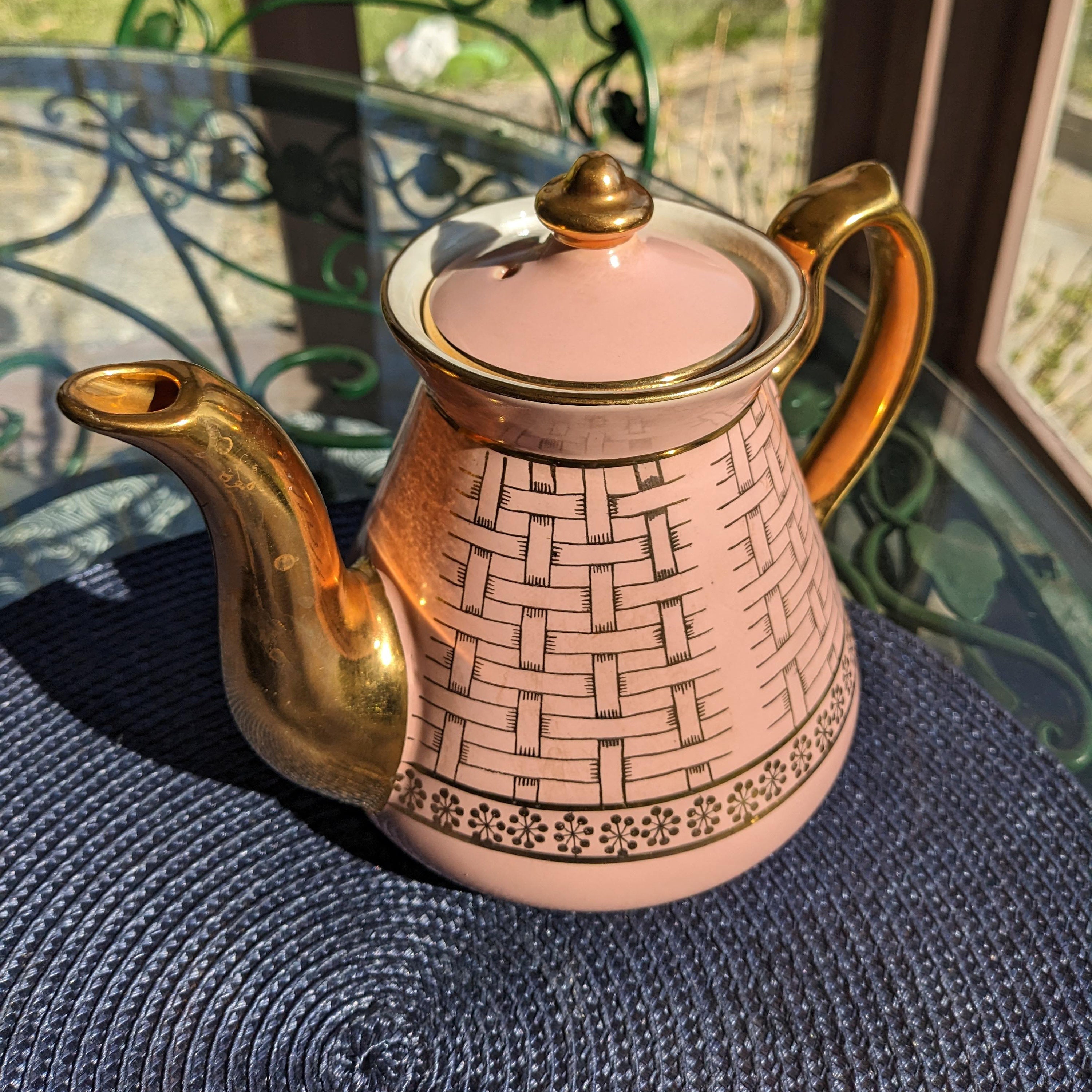 Vintage HALL USA Pink-gold Basket Weave 6-cup Teapot - Etsy